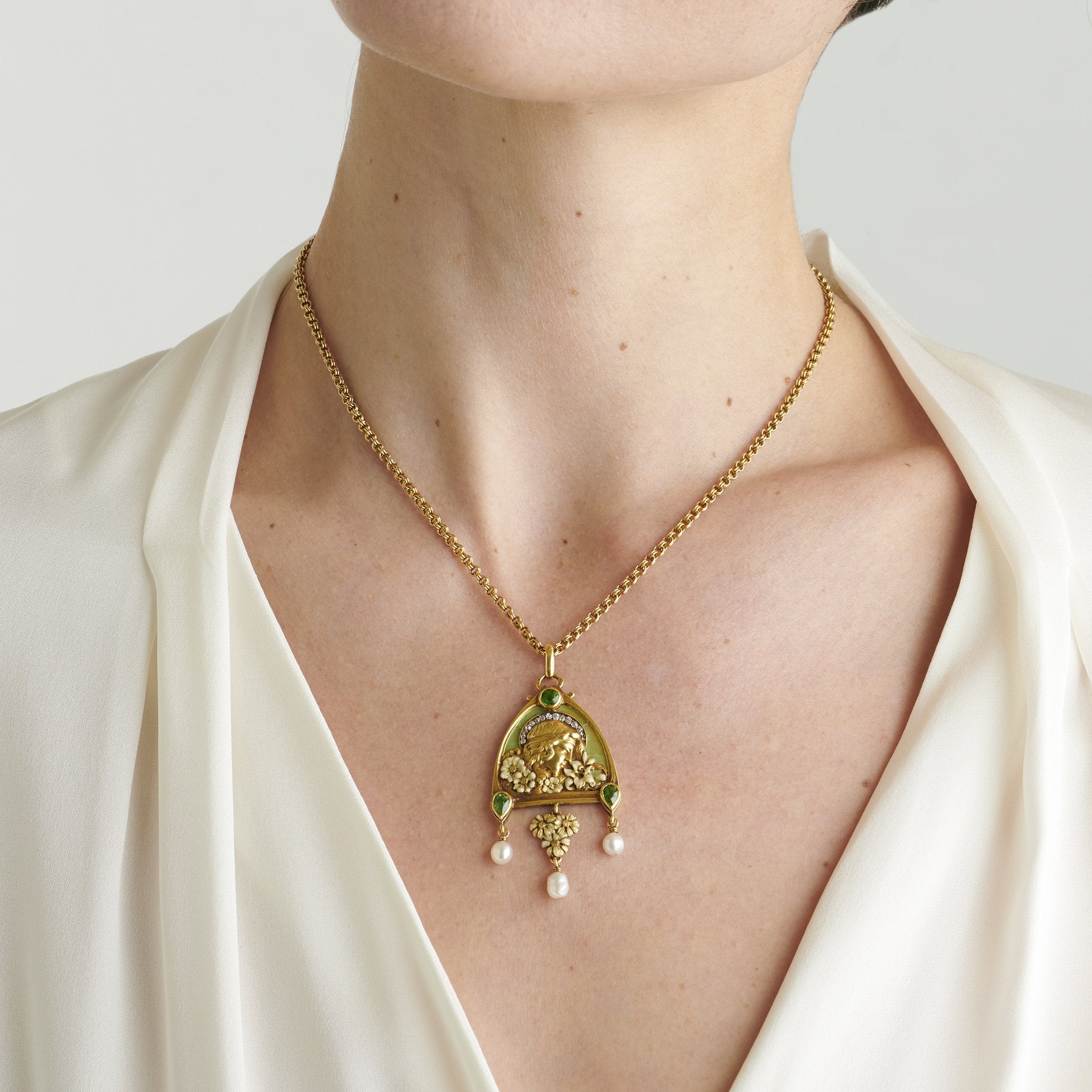 Macklowe Gallery | Antique Art Nouveau Fine Jewelry — MackloweGallery